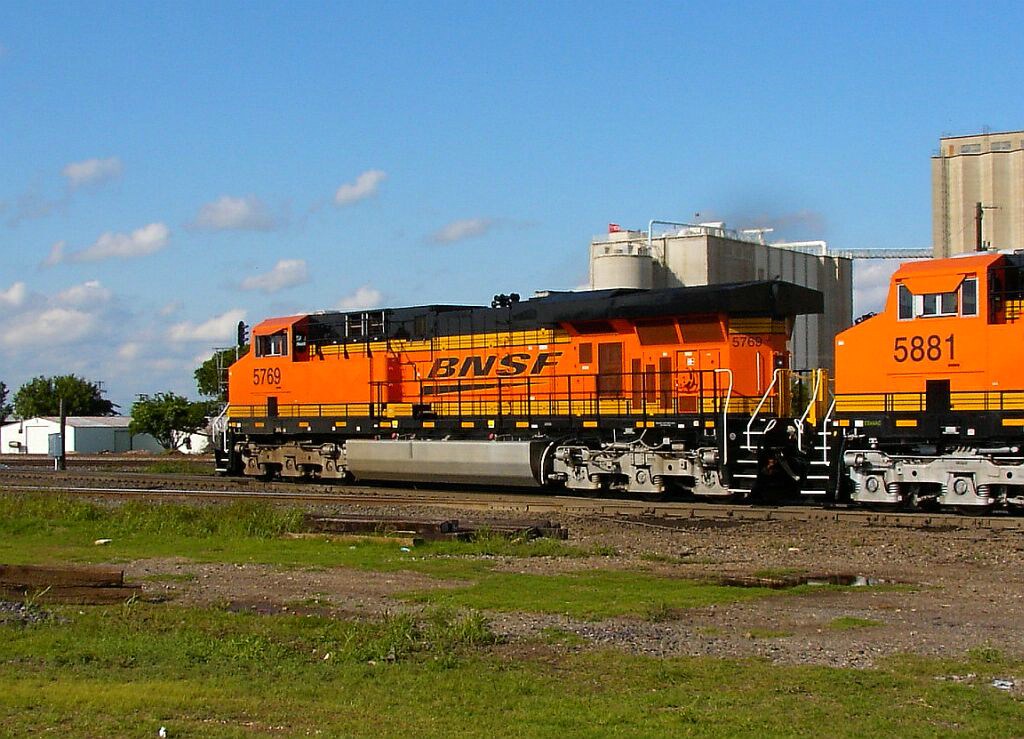 BNSF 5769